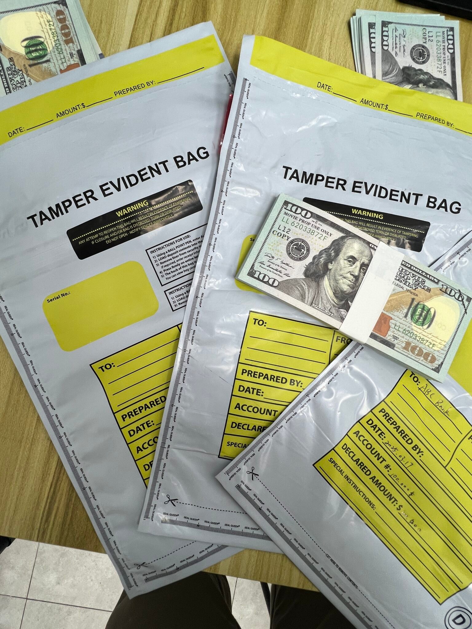 Tamper Evident Bags Manufacturer | Secure & Custom B2B Packaging 2025